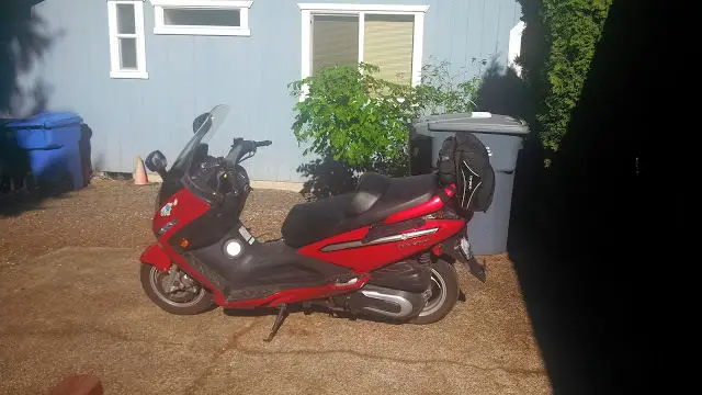 2009 SYM RV250 Red Scooter