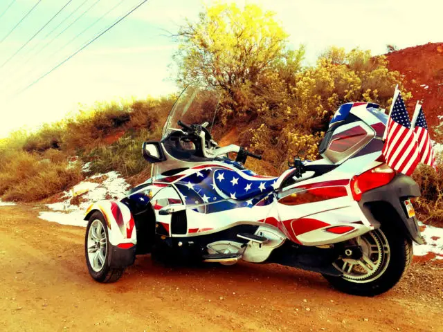 2010 Custom USA Can-Am Spyder RT-SE5 Tourer