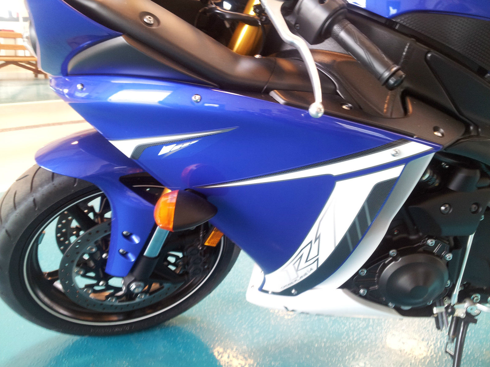 2011 YAMAHA R1 ONLY 280 miles..like new
