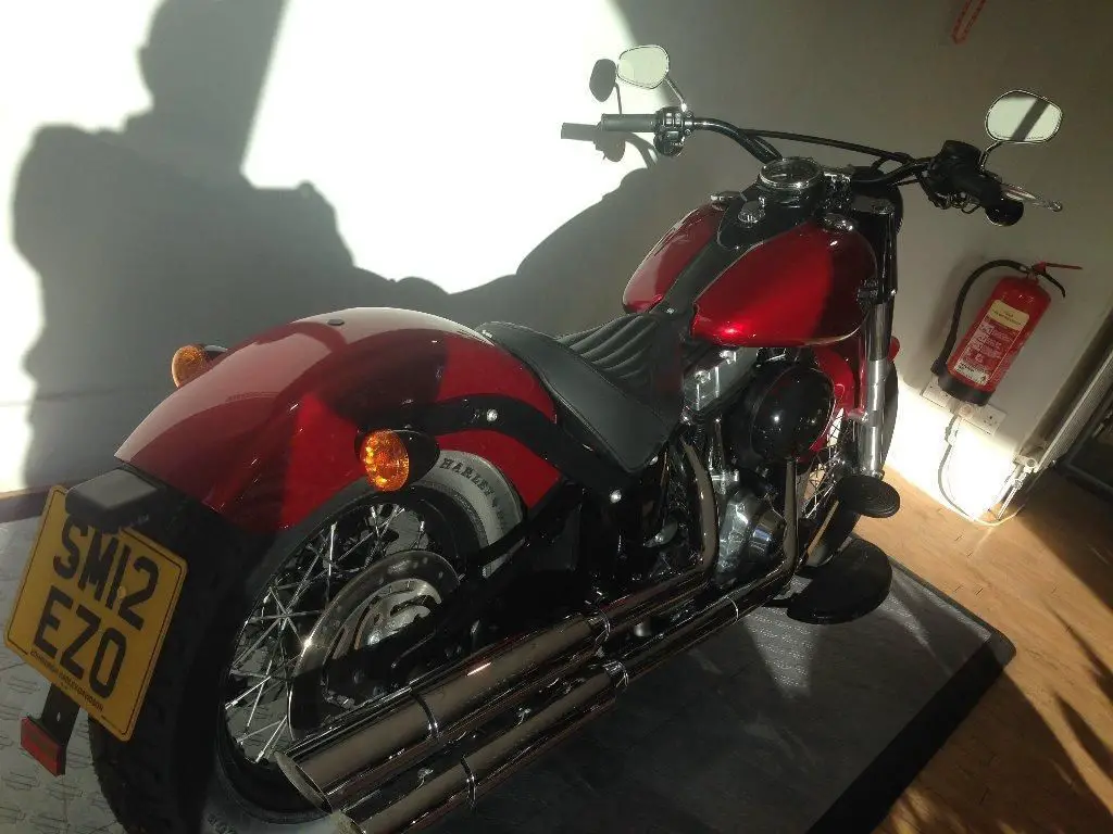 2012 Harley-Davidson SOFTAIL, RED