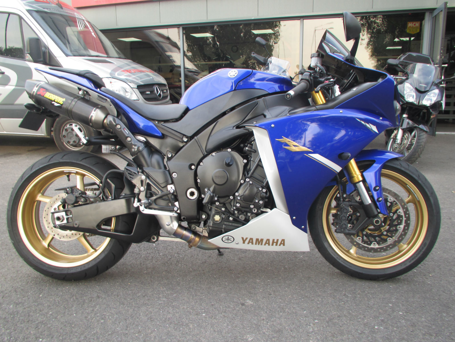 2013 '13' Yamaha YZF R1 12
