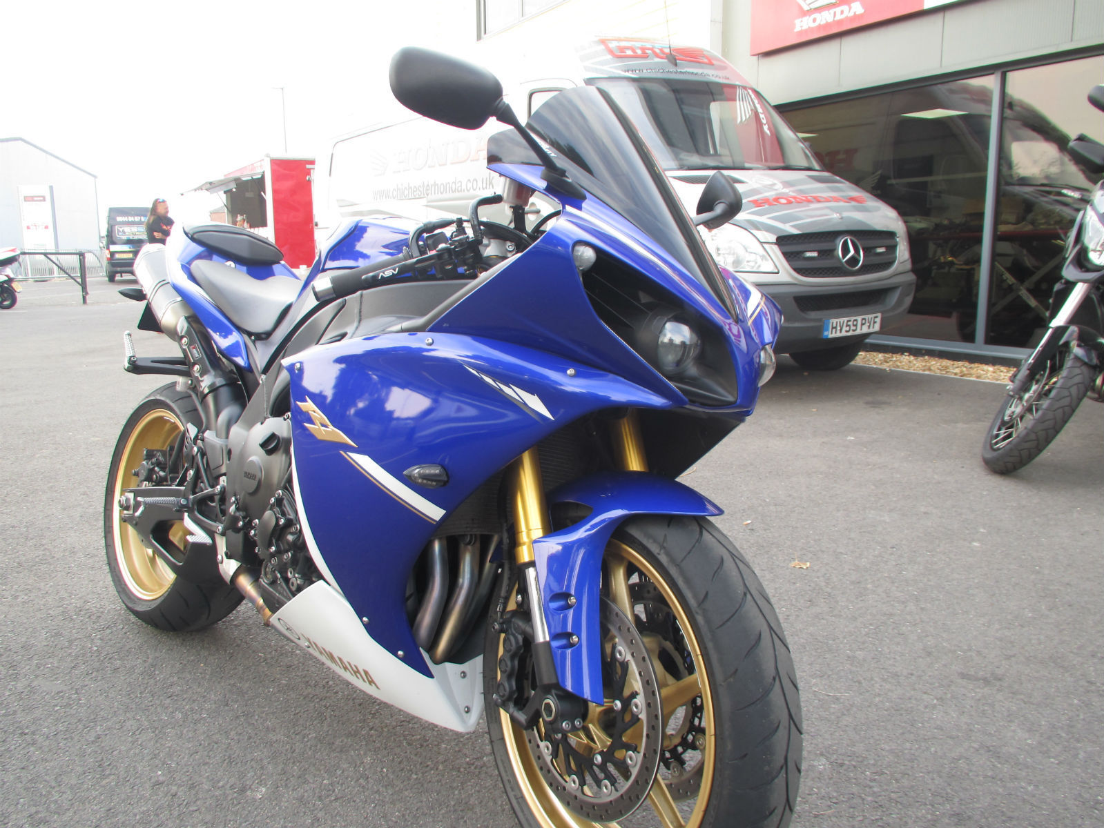 2013 '13' Yamaha YZF R1 12