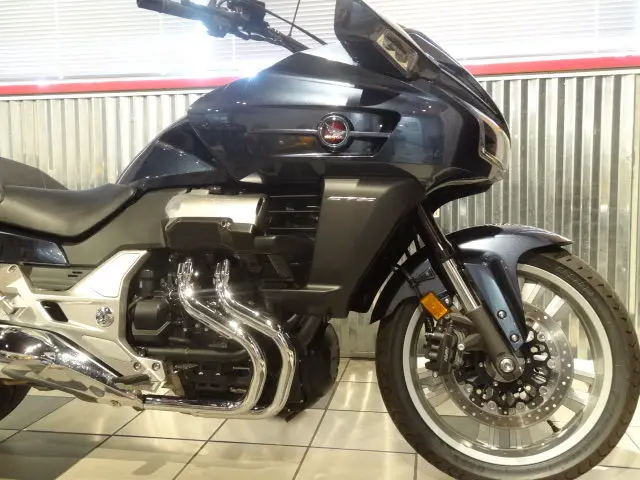 2014 Honda CTX1300 - V4 Motor Touring - ONLY 250 MILES!