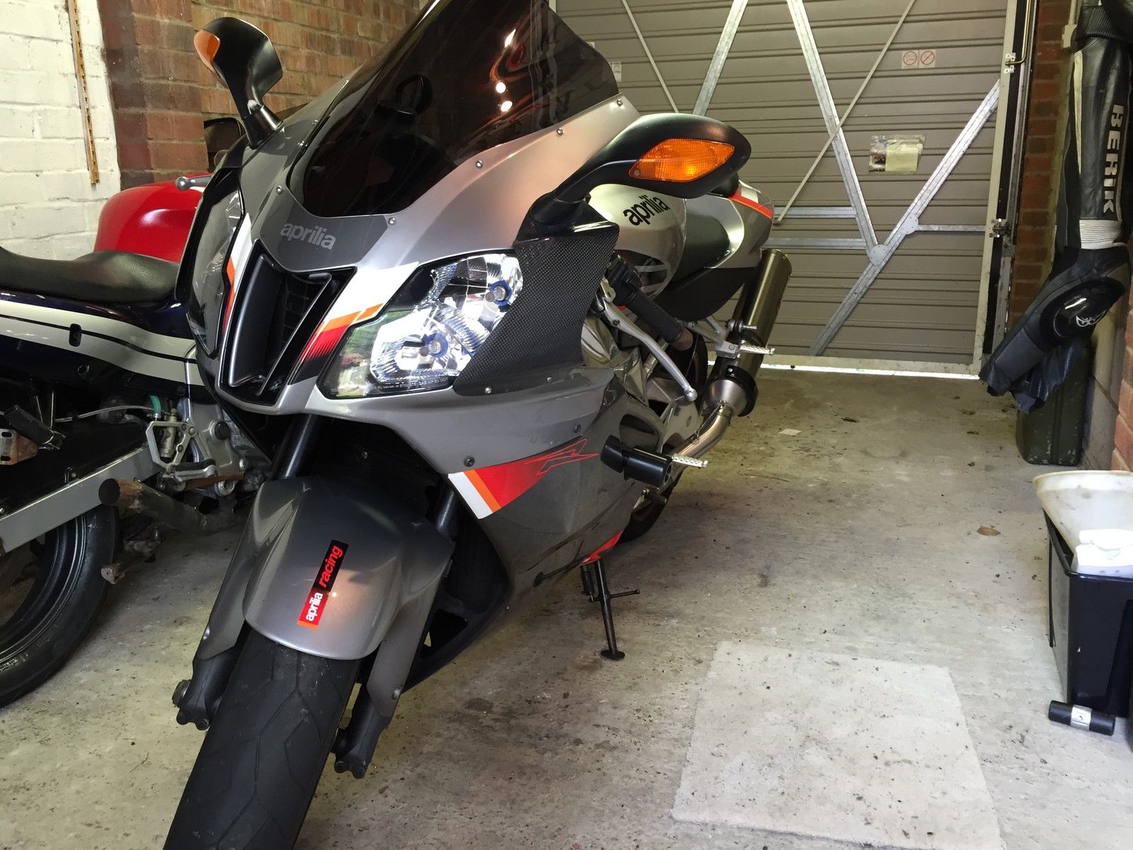 Aprilia RSV R 1000 Gen 2