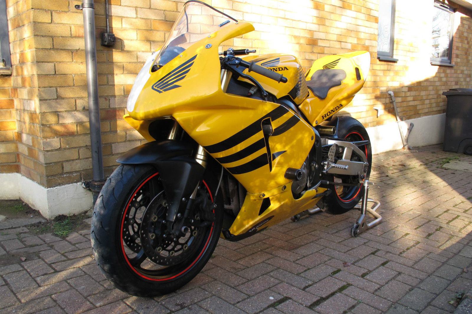 CBR600-RR4 Track Bike