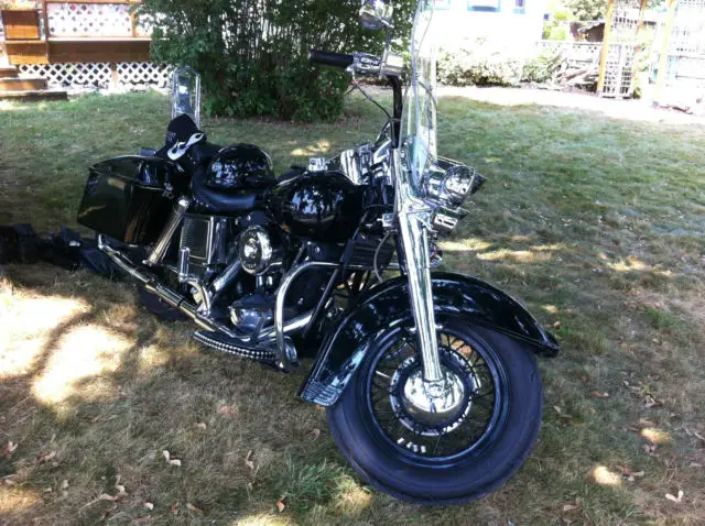 Harley Davidson Classic 1972 Black and Chrome