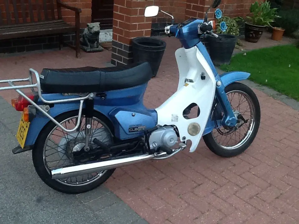 HONDA C90 M 1985