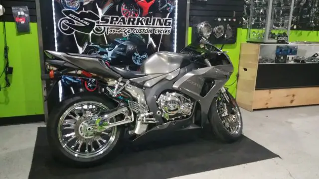 Honda CBR 1000 Chromed out ! Clean!!