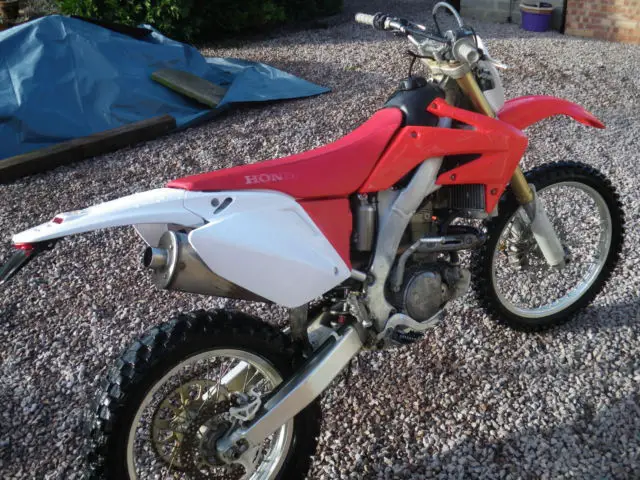 HONDA CRF 250 X RED