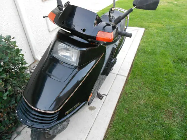 Honda Elite Ch 250 Scooter Black and Gold Working