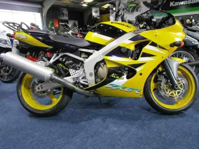 Kawasaki ZX6R-J2