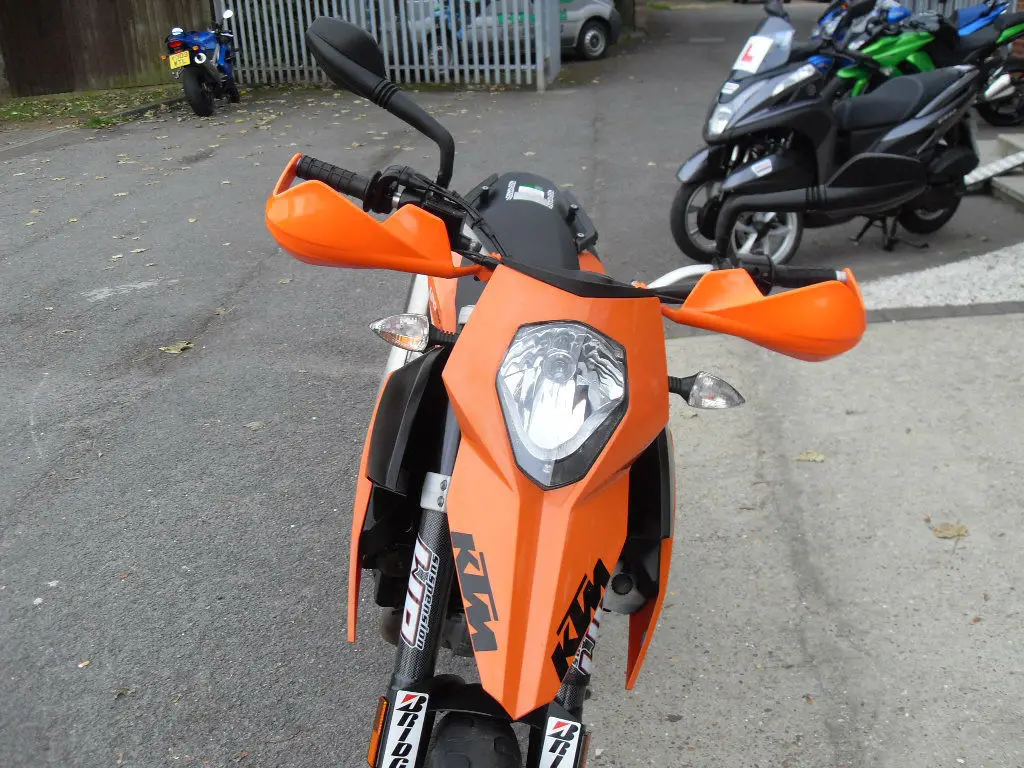 KTM 690 LC4 SUPERMOTO