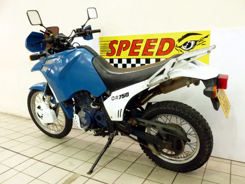 Suzuki DR750 Project