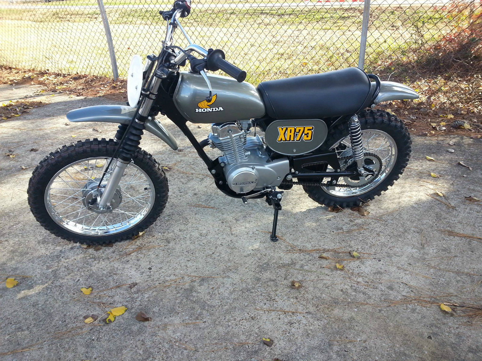 Vintage Honda XR 75