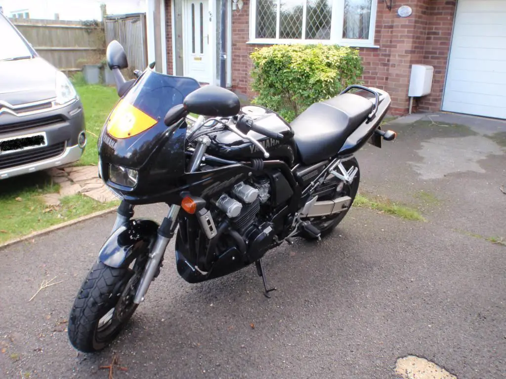 Yamaha Fazer 600 FZS