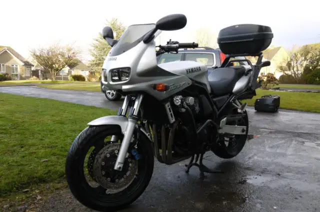 Yamaha Fazer 600 - FZS 600