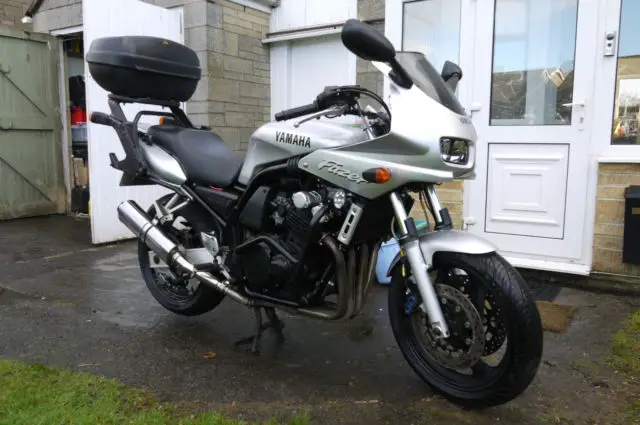 Yamaha Fazer 600 FZS 600