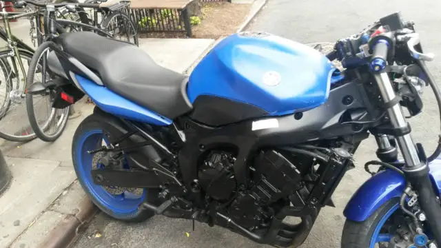 Yamaha fz6 05 LOW MILES + upgrades