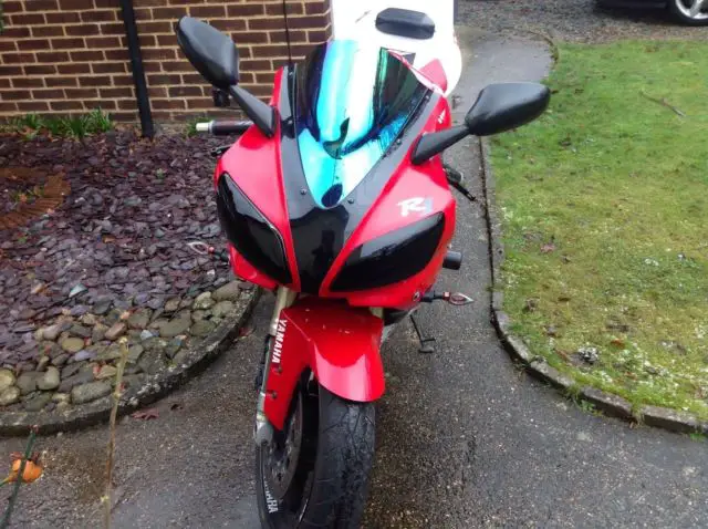 Yamaha R1 4VX