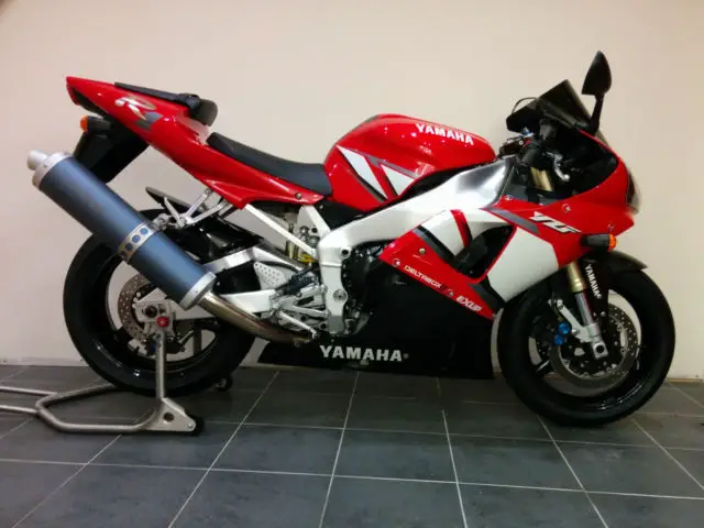 YAMAHA R1 5JJ