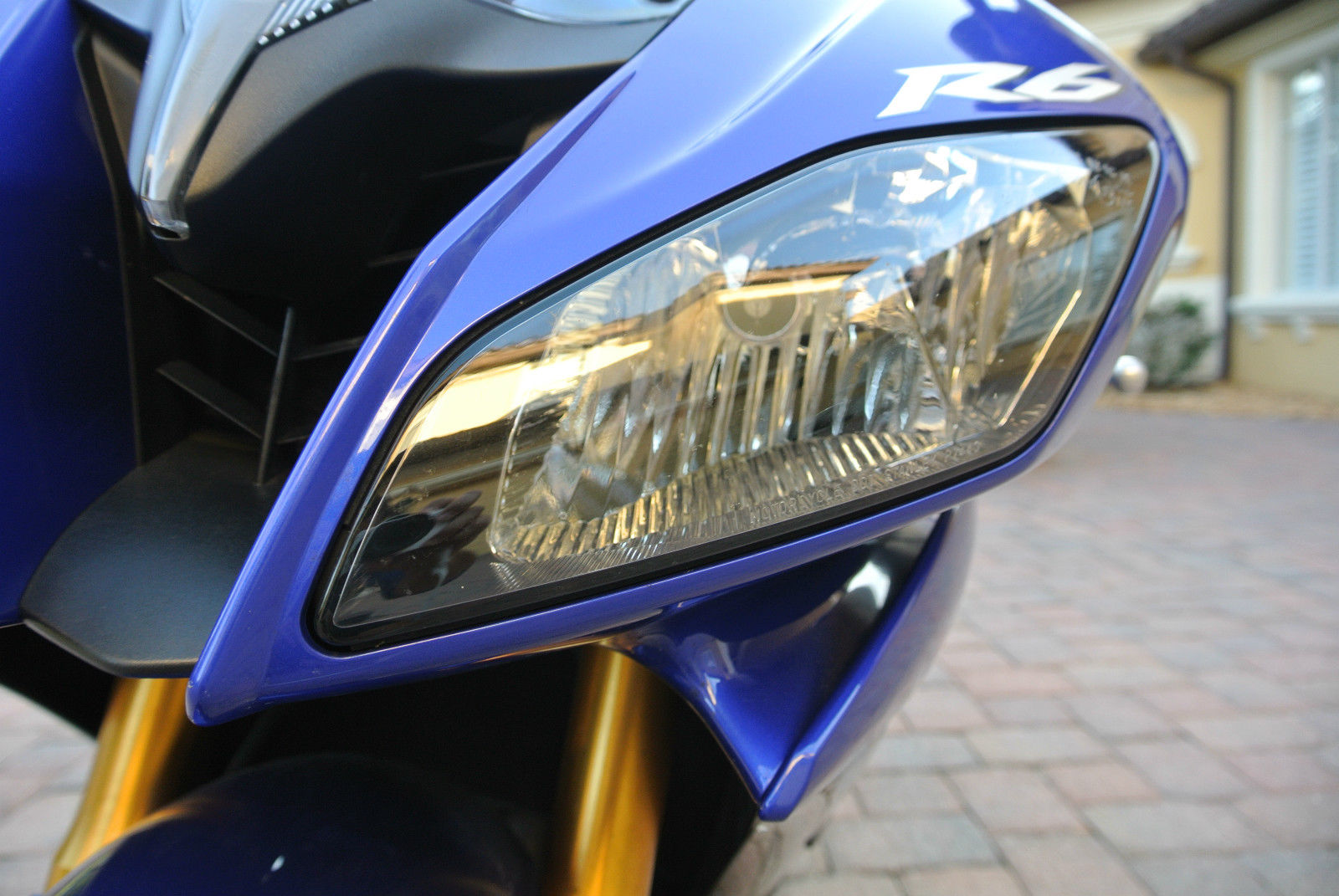 YAMAHA R6