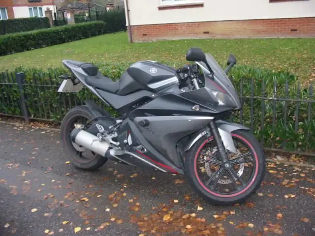 Yamaha YZF R125 - Sports