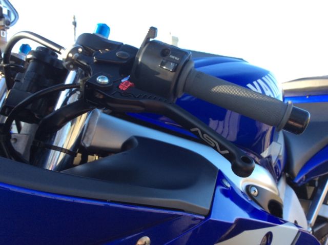 Yamaha YZF R6 5EB low mileage, beautiful bike